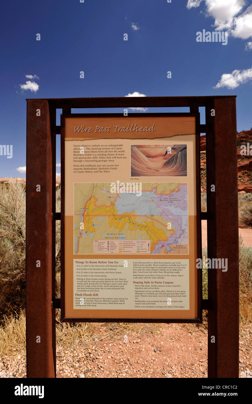 Information board, Sign, at the Trailhead Wirepass, the starting point ...