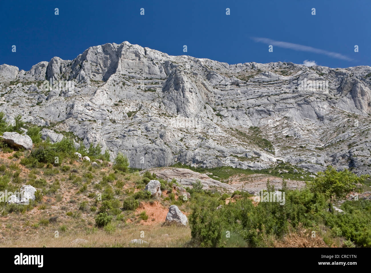 Montagne sainte victoire cézanne hi-res stock photography and images ...
