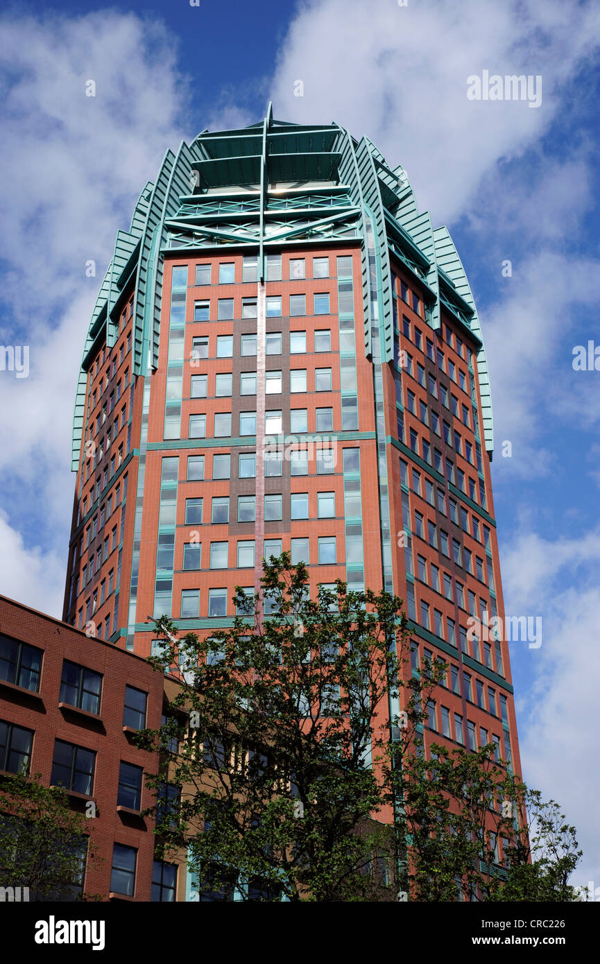 Zurich Toren tower, an office building by architect Cesar Pelli, Den ...