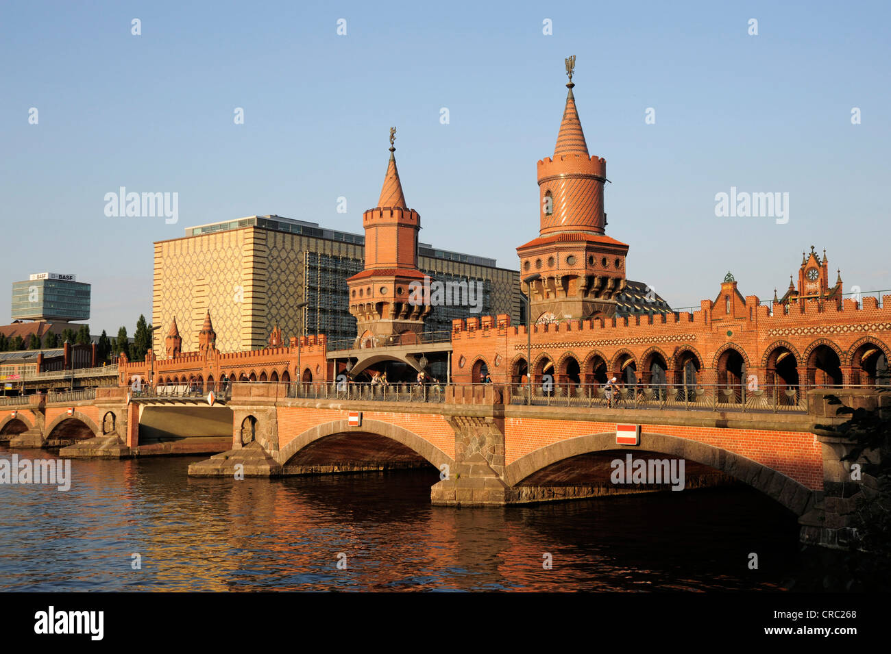 Neo gothic bridge hi-res stock photography and images - Alamy