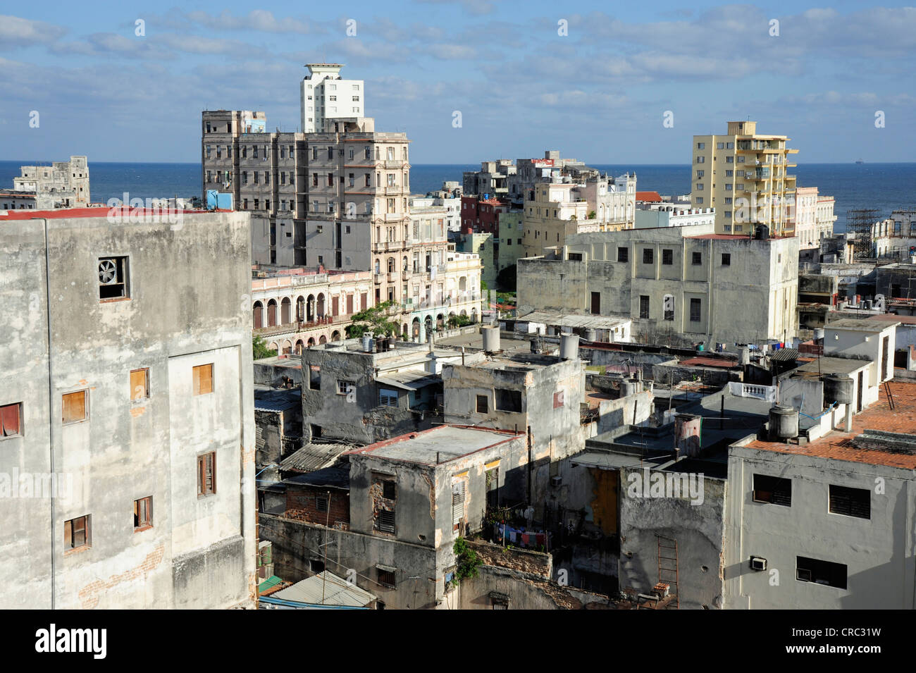 Havana roofs hi-res stock photography and images - Alamy