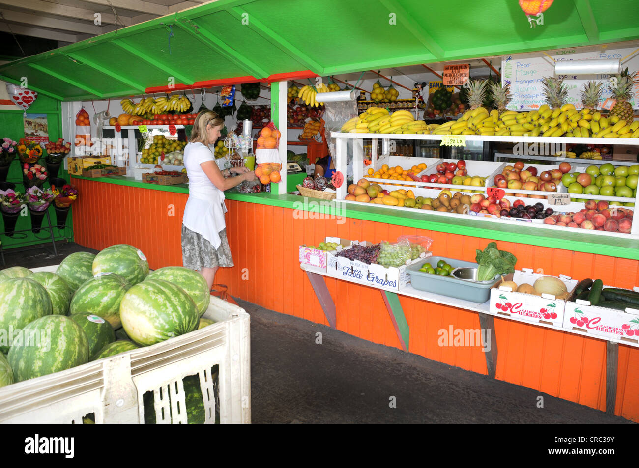 Roadside food stand hi-res stock photography and images - Alamy