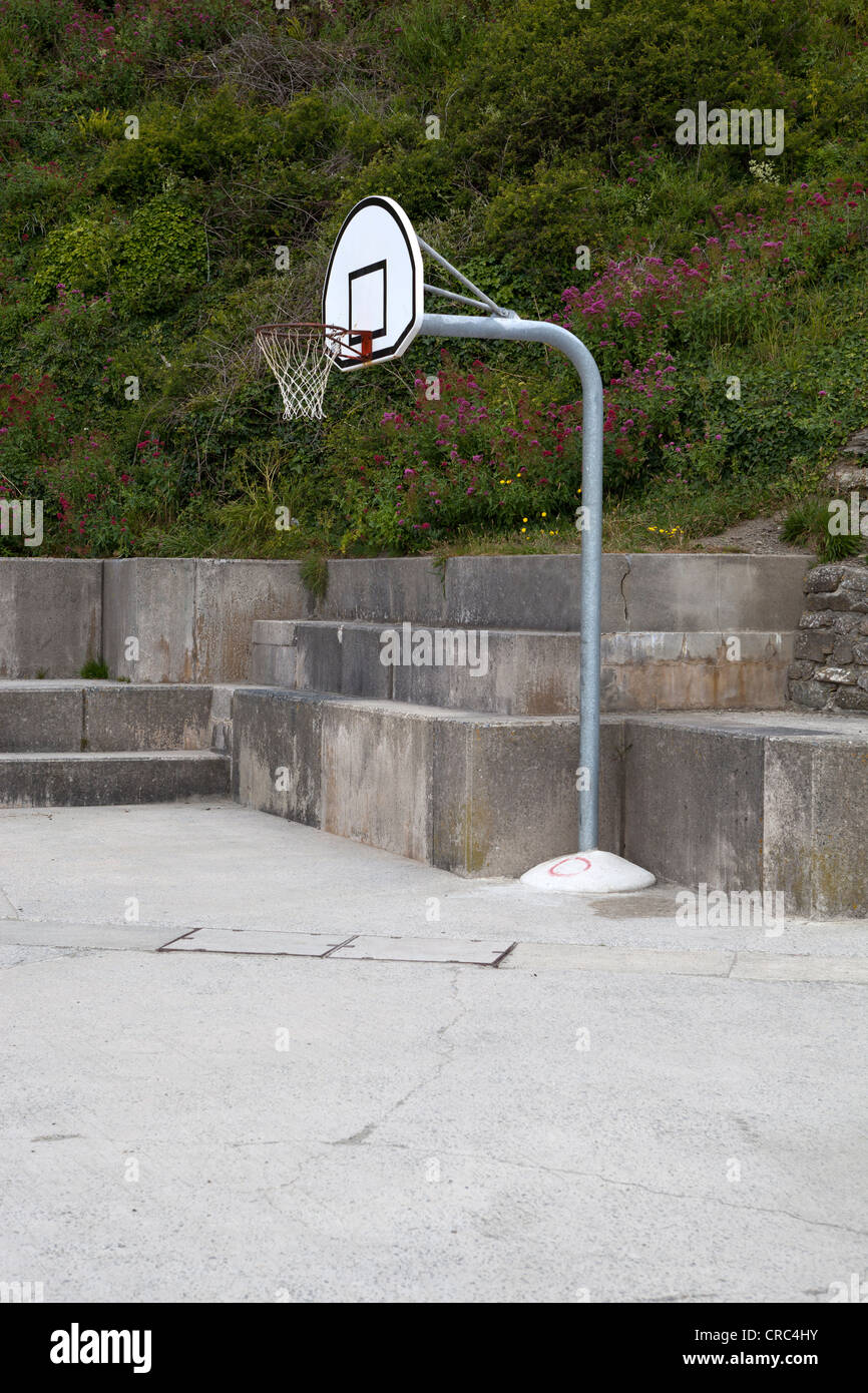 Uk basketball court hi-res stock photography and images - Alamy