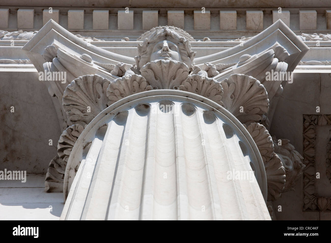 Rome pillar hi-res stock photography and images - Alamy