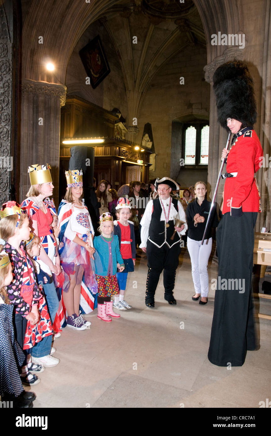 Royal grenadier guards hi-res stock photography and images - Alamy