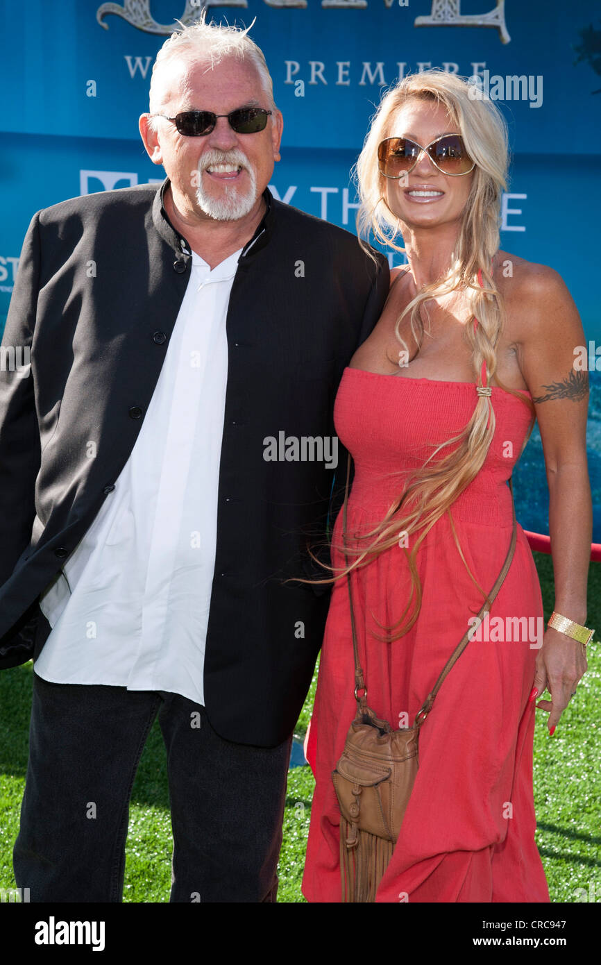 John Ratzenberger Wife Actor John Ratzenberger And Julie Rubano Attend