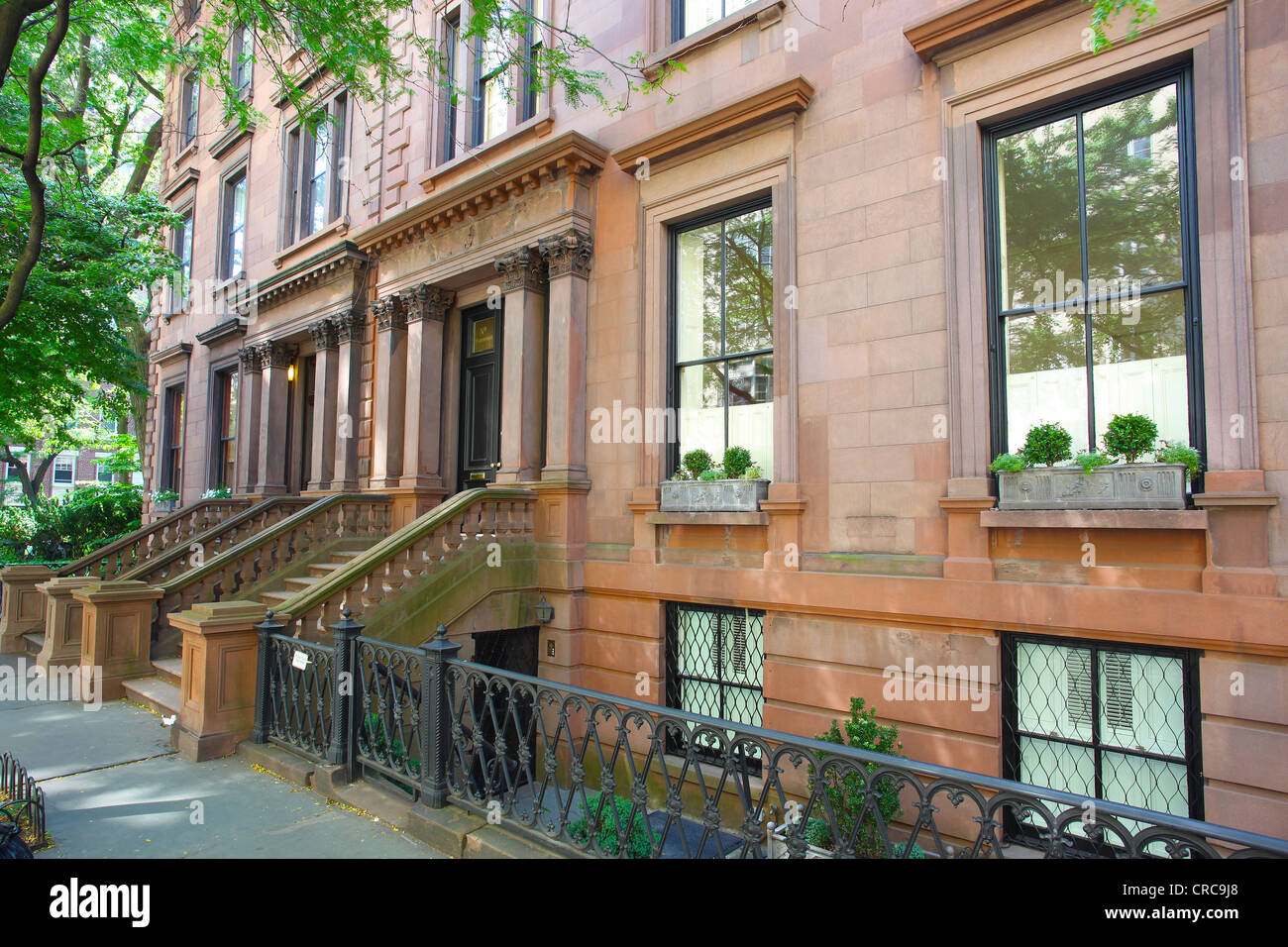 Brooklyn Heights's classic brownstone townhouses Stock Photo - Alamy