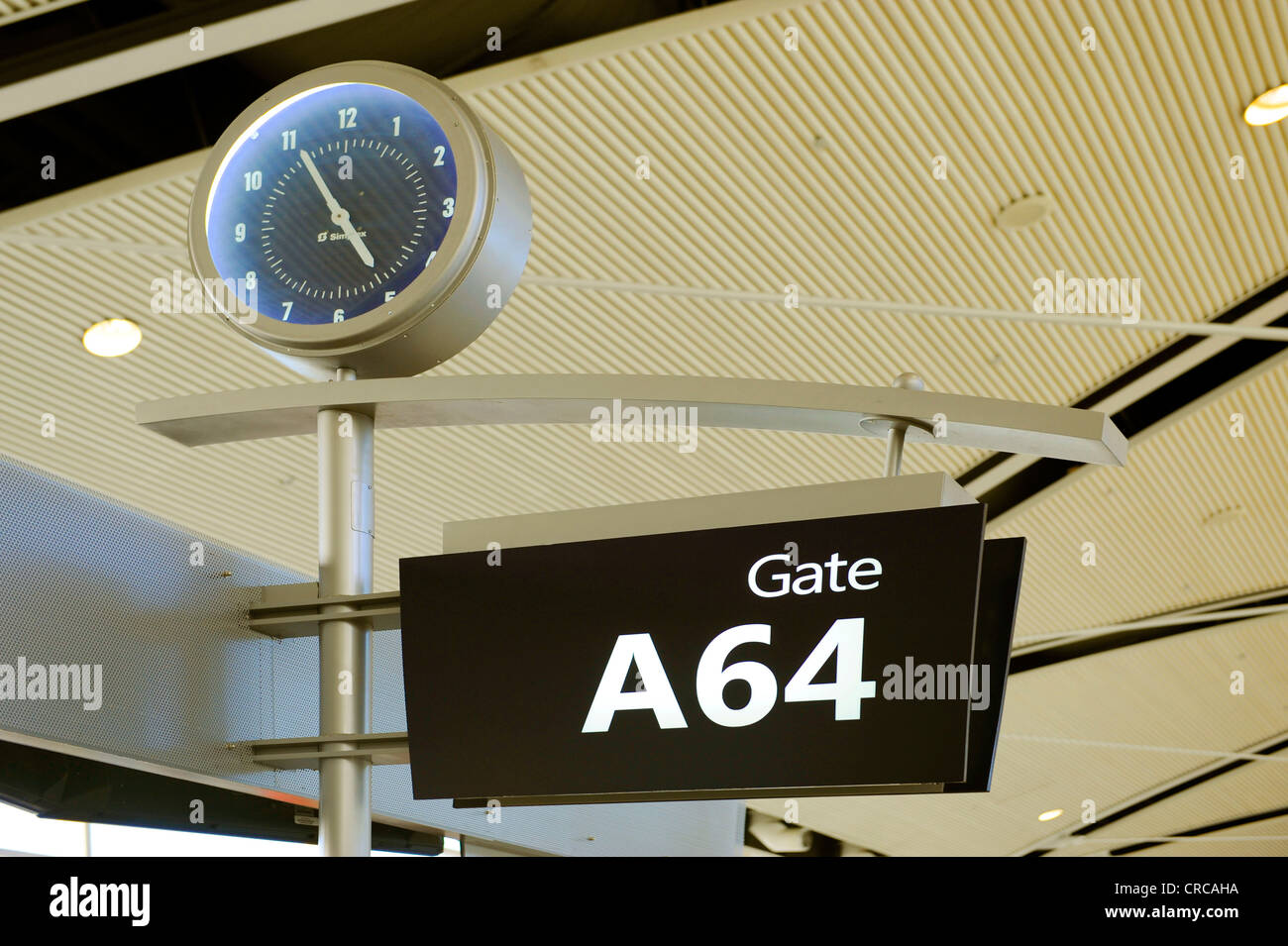Clock Detroit Metro Airport Terminal Michigan Traveler Stock Photo - Alamy