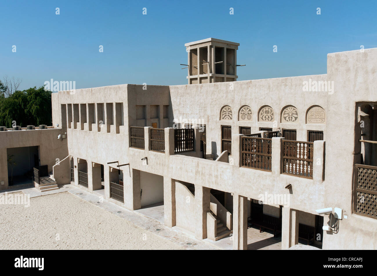 Dubai house home hi-res stock photography and images - Alamy