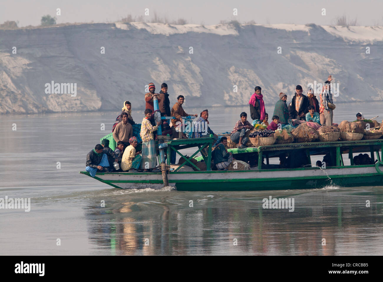 Crowded ferry india hi-res stock photography and images - Alamy