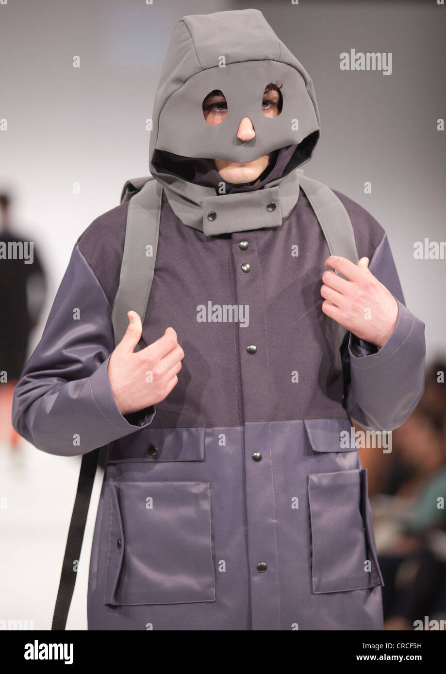 Collection by Sarah Stokes of Kingston University. Graduate Fashion ...