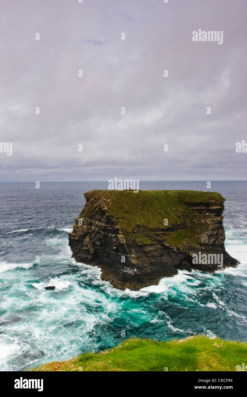Rocky tor at coast hi-res stock photography and images - Alamy