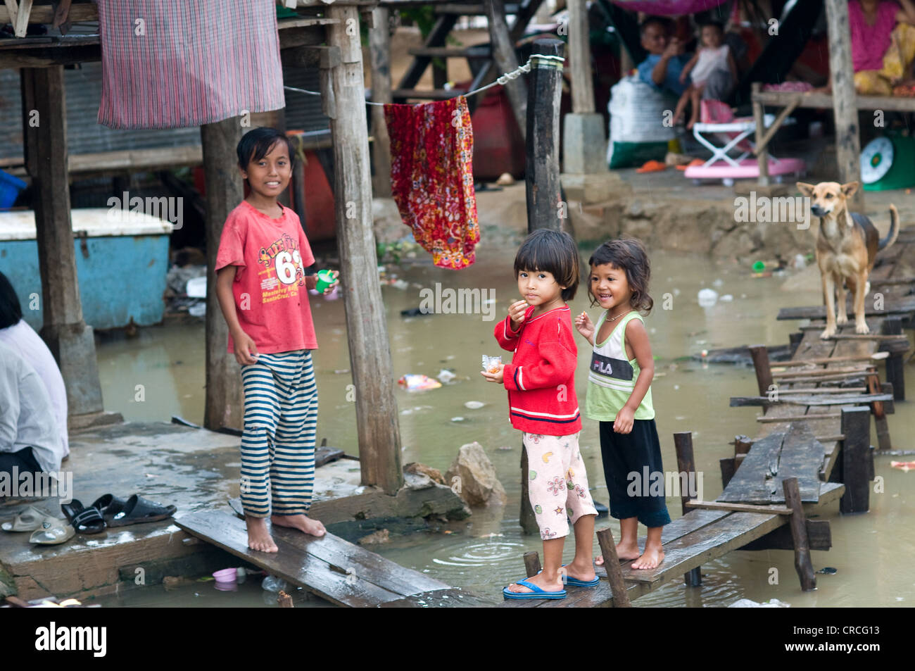 Cambodia poverty slum hi-res stock photography and images - Alamy