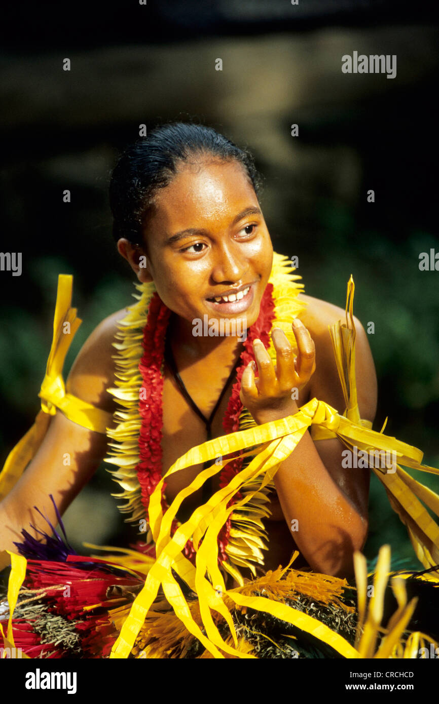 Traditional clothing micronesian hi-res stock photography and images ...