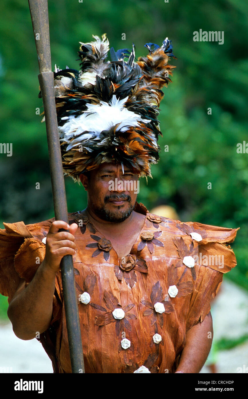 Native costume cook hi-res stock photography and images - Alamy