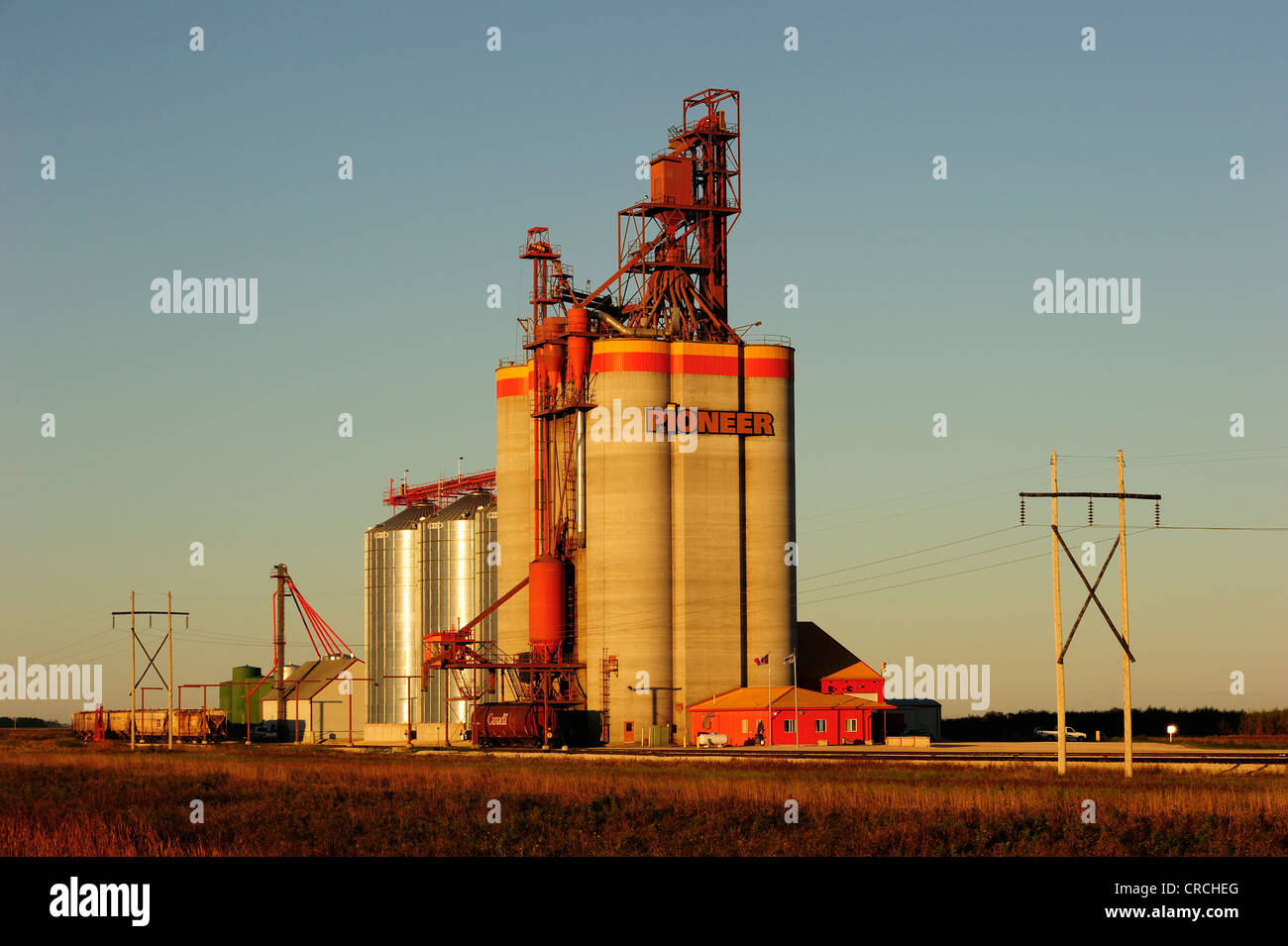 Grain storage units hi-res stock photography and images - Alamy