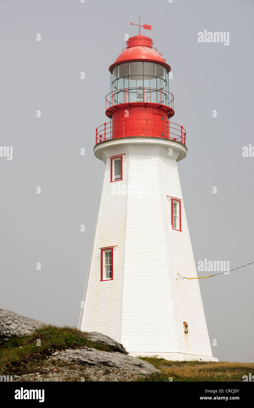 Lighthouse Point Richmond, the oldest lighthouse in Newfoundland ...