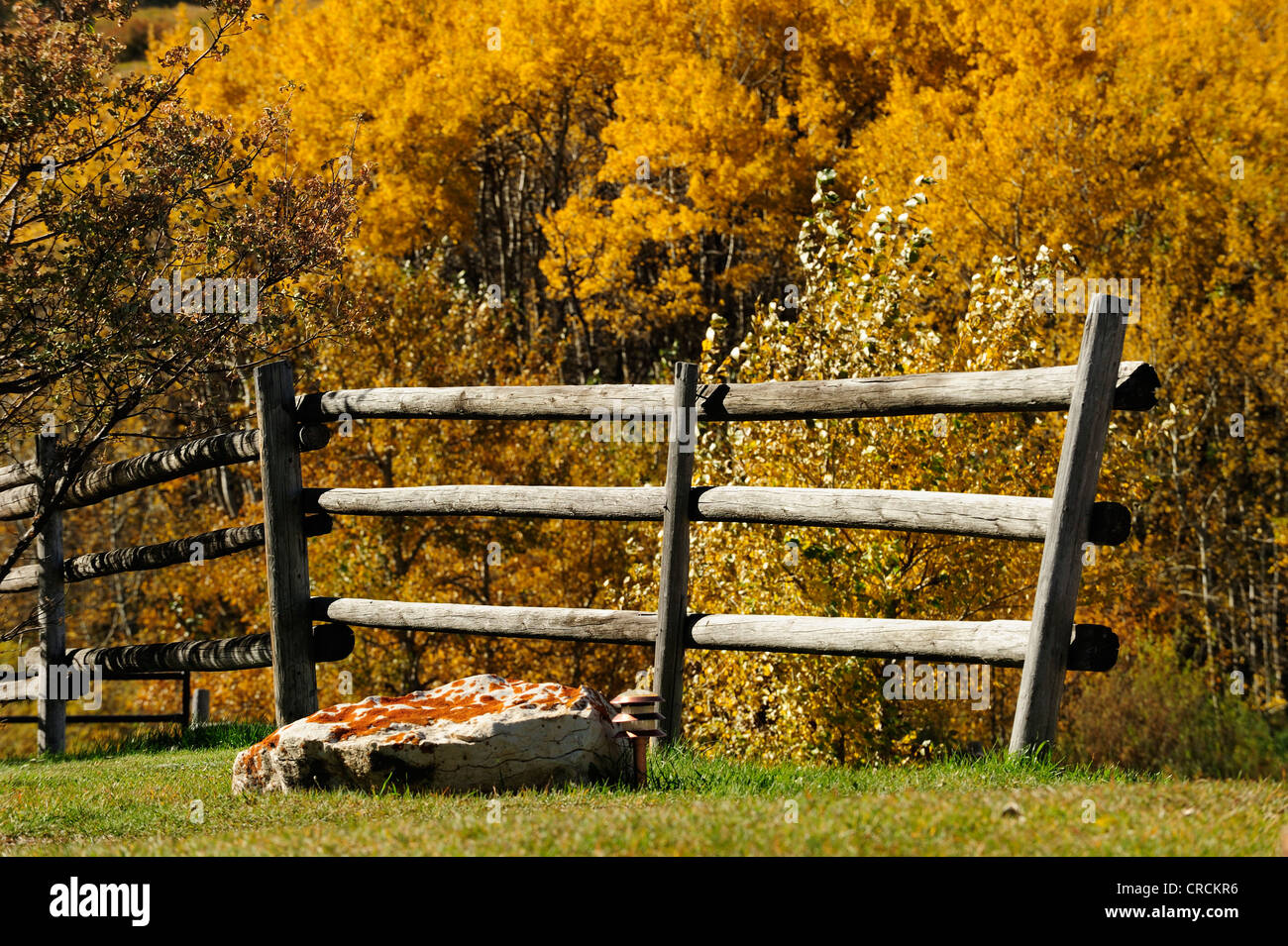 Cowboy fence hi-res stock photography and images - Alamy