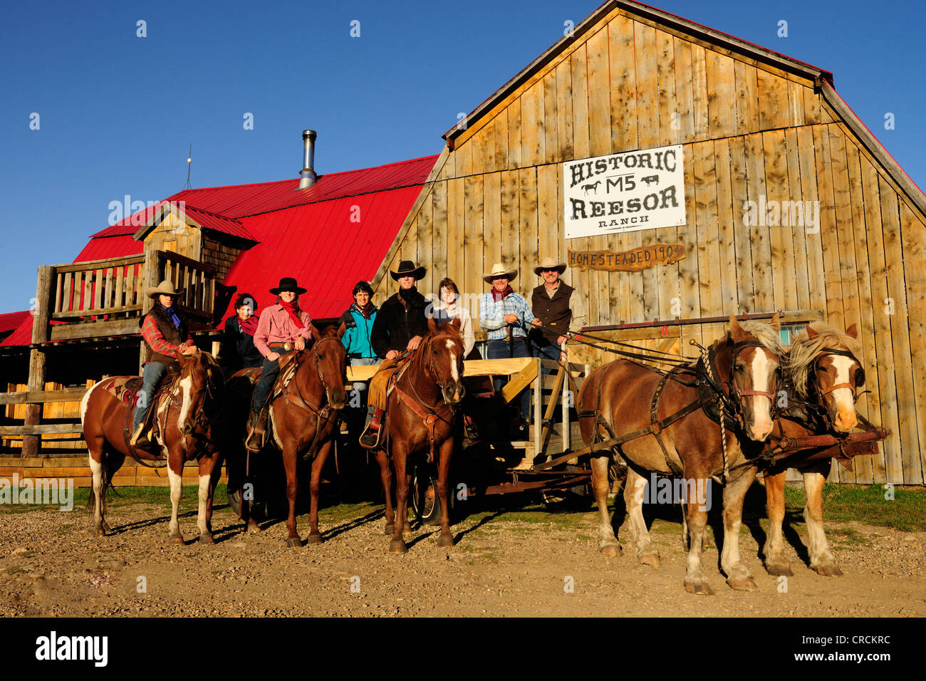 Front of a barn hi-res stock photography and images - Alamy