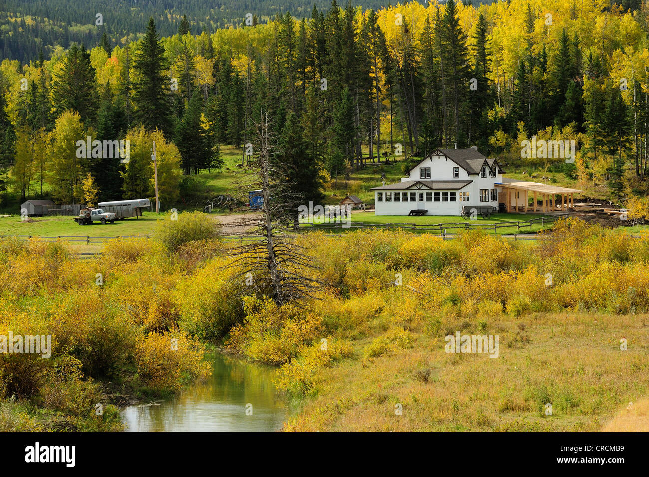 Canadian prairie farm house hi-res stock photography and images - Alamy