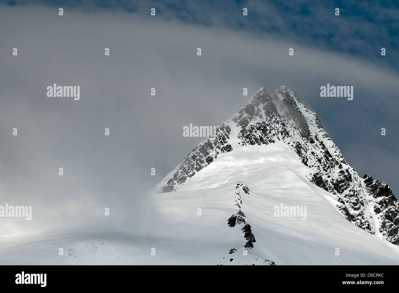 Grossglockner mountain, as seen from Franz-Josefs-Hoehe, Glockner group ...
