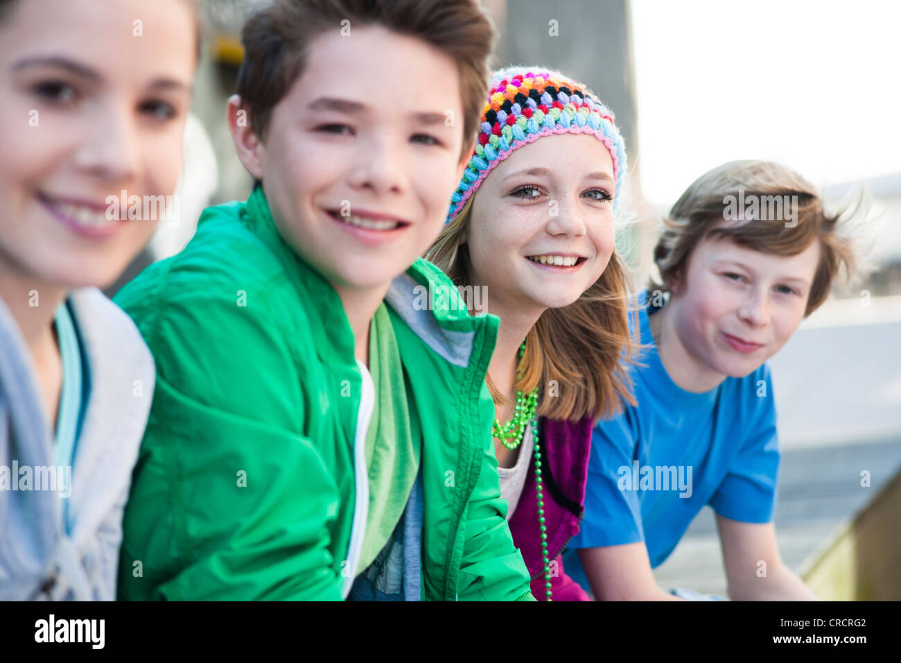 Teenagers europe front hi-res stock photography and images - Alamy