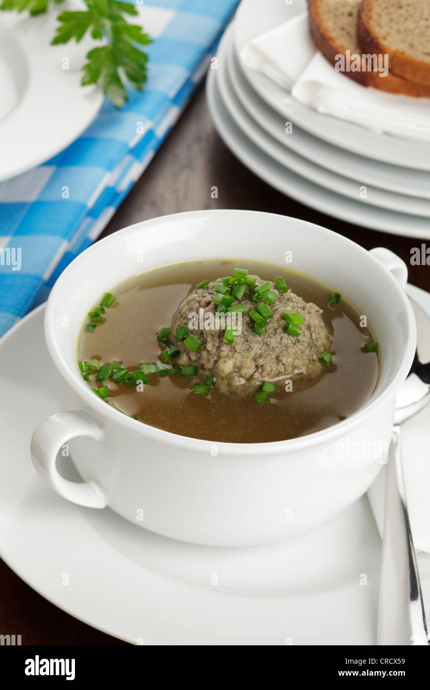 Beef broth hi-res stock photography and images - Alamy