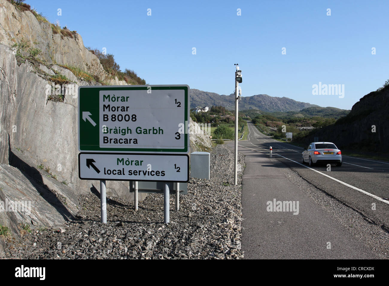 Gaelic road sign hi-res stock photography and images - Alamy