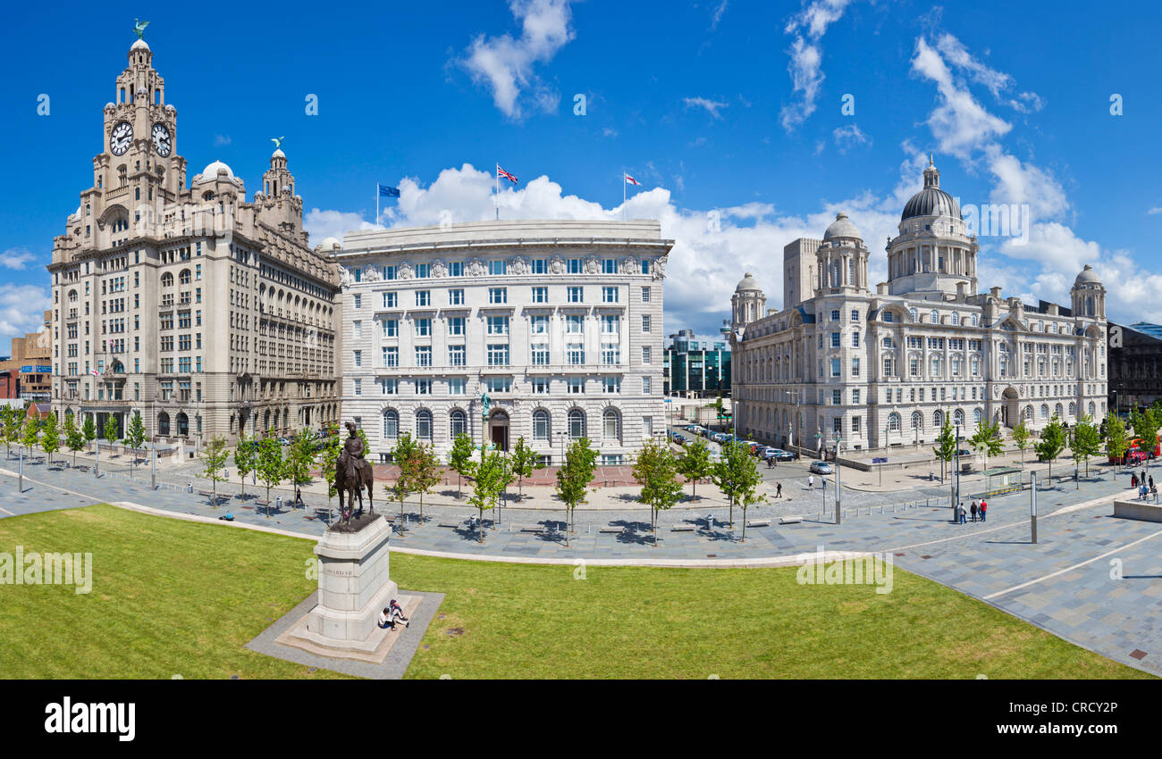 Liver buildings liverpool waterfront skyline hi-res stock photography ...