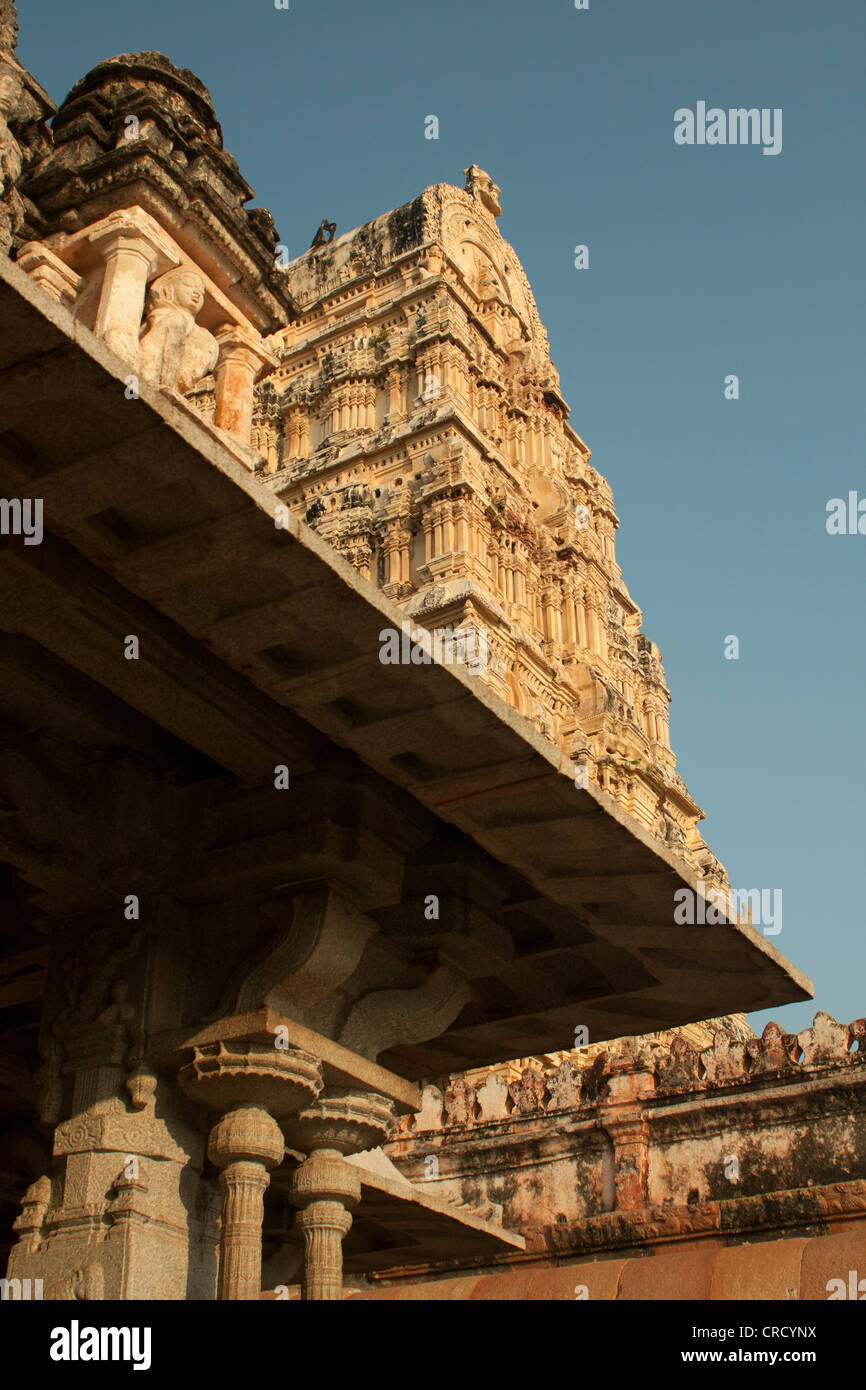 Carved stone columns Hampi heritage site, India, Kanatika, Asia Stock ...