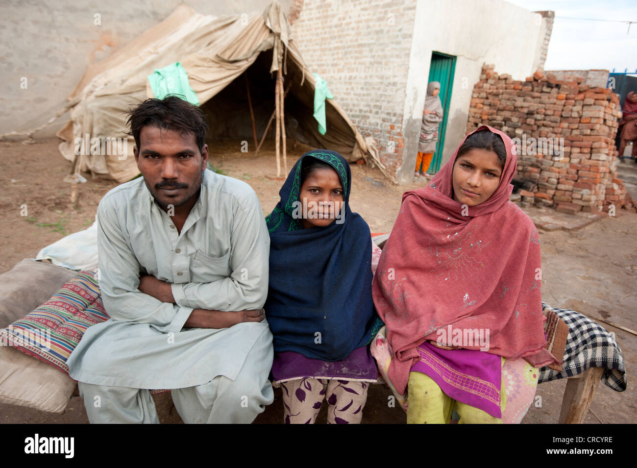 Christians in pakistan hi-res stock photography and images - Alamy