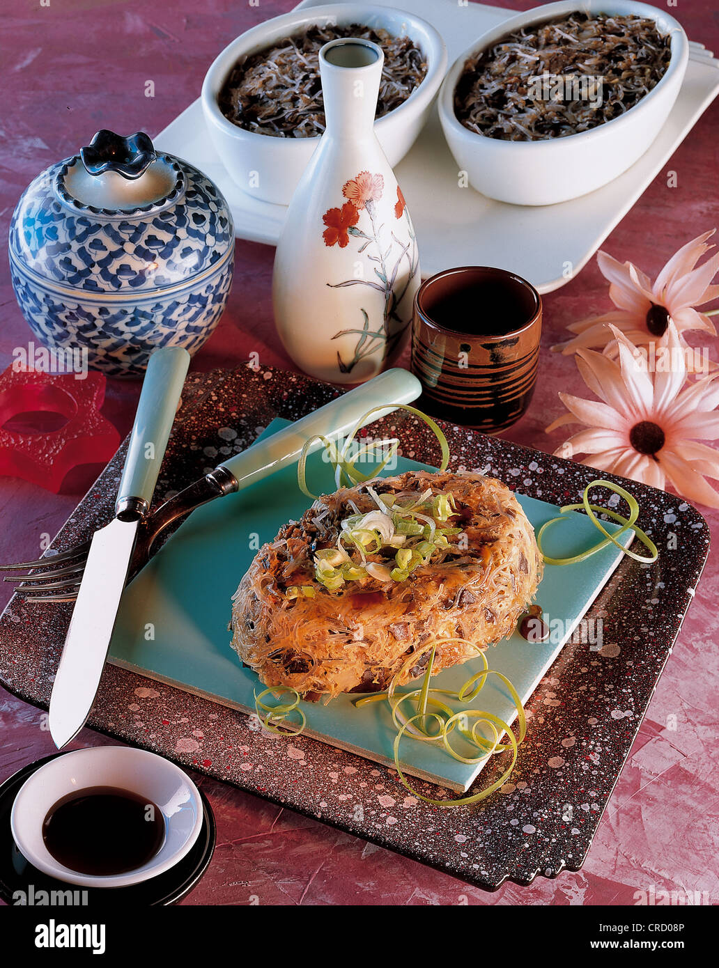 Cellophane noodle patty from saigon hi-res stock photography and images ...