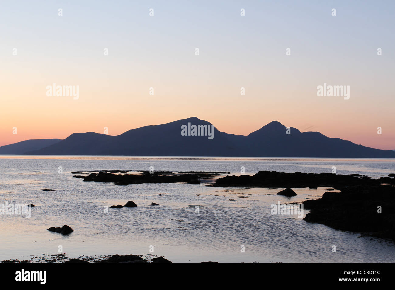 Isle of rum silhouette hi-res stock photography and images - Alamy