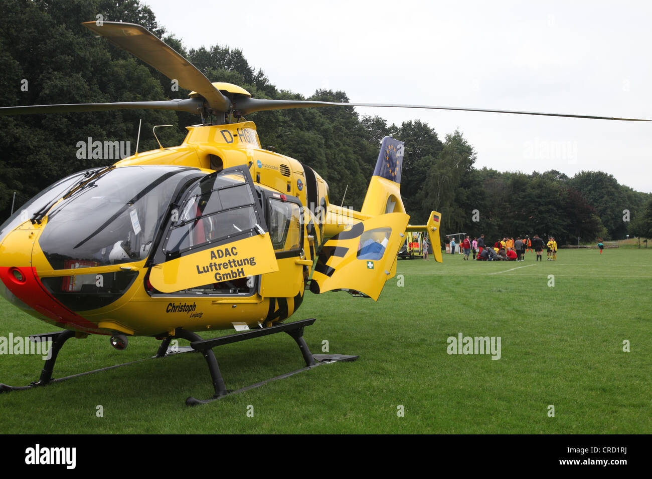 Helicopter football pitch hi-res stock photography and images - Alamy
