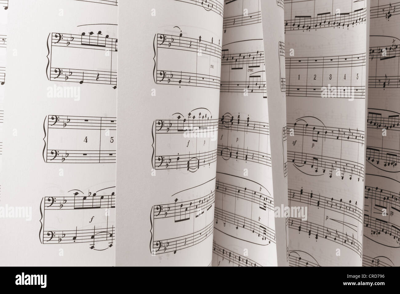 Music sheets hi-res stock photography and images - Alamy