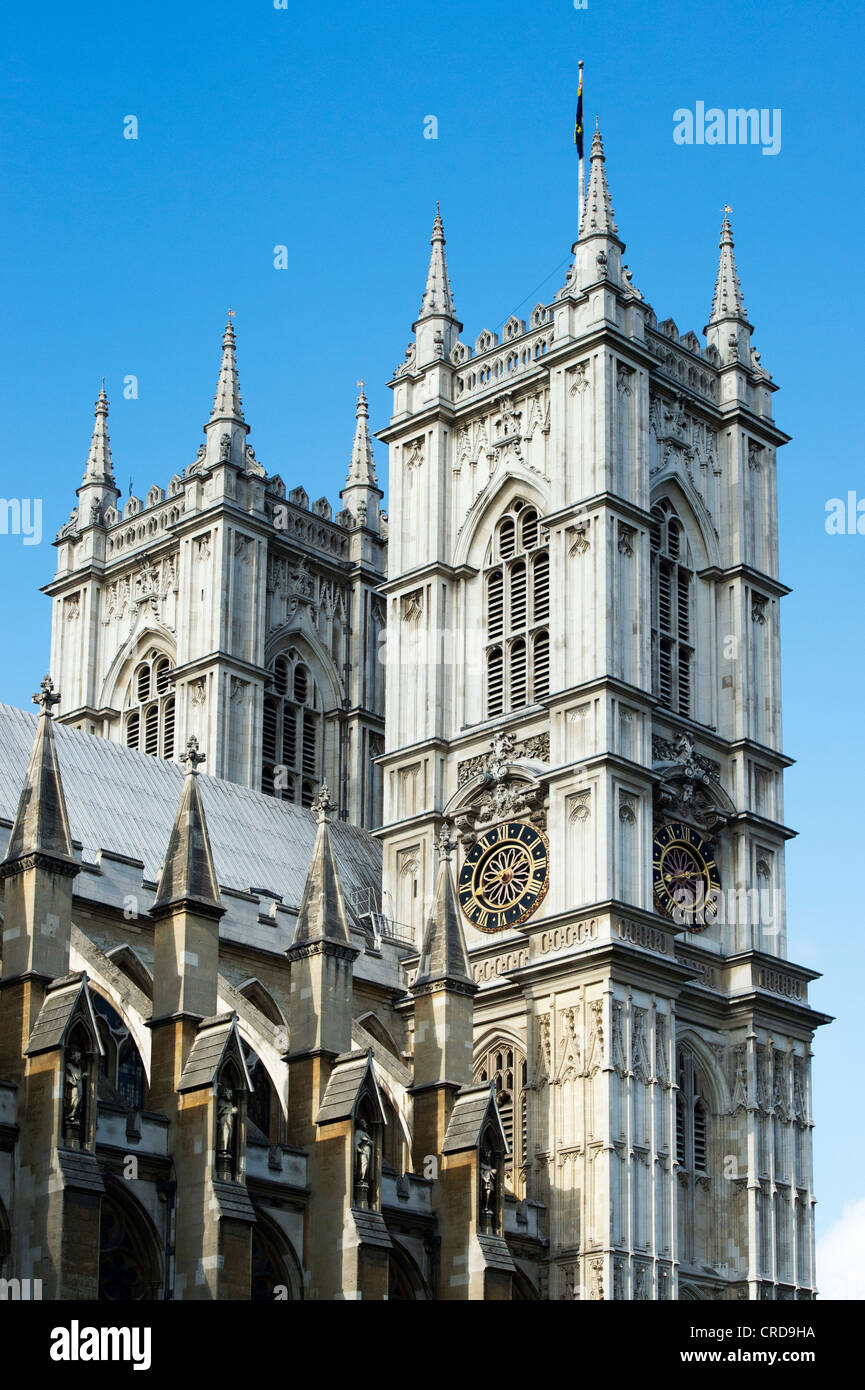 Westminster abbey exterior hi-res stock photography and images - Alamy