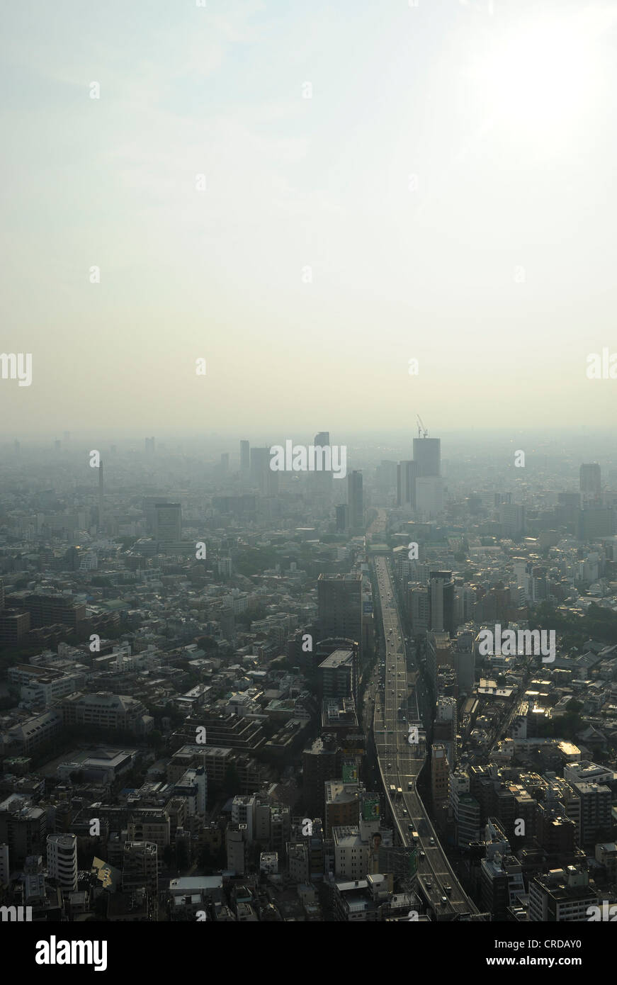 Tokyo tower and general view of tokyo hi-res stock photography and ...