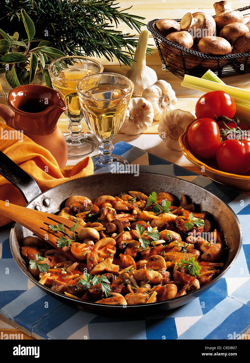 Tuscan garlic mushrooms hi-res stock photography and images - Alamy