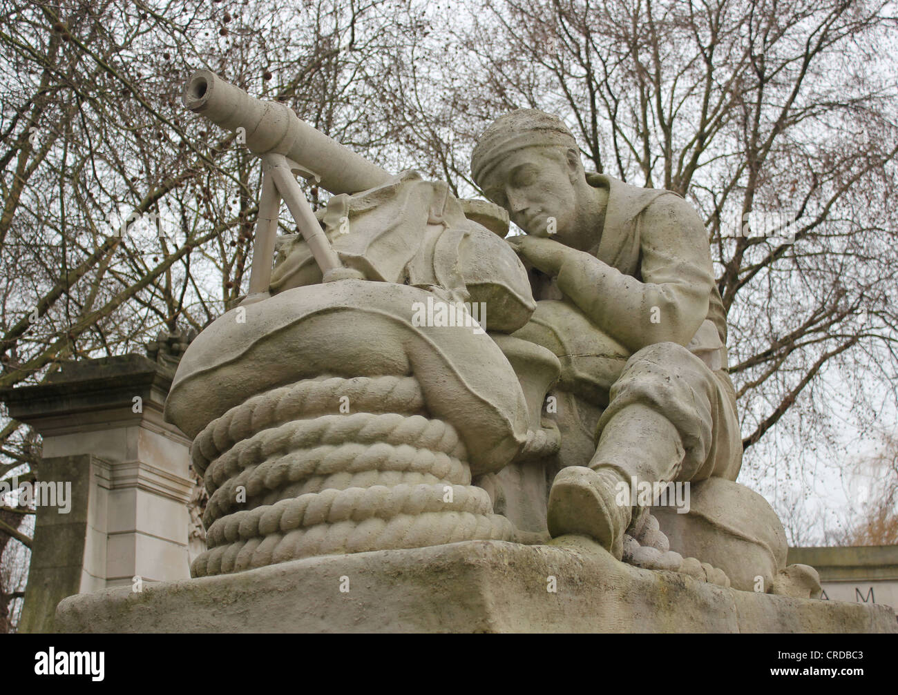 Old machine gun soldier memorial Stock Photo - Alamy
