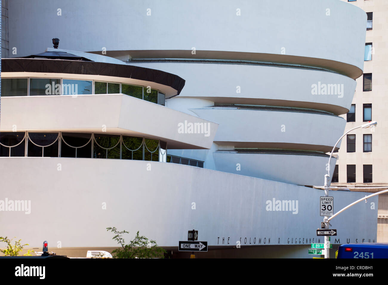 The Solomon Guggenheim Museum in New York, Solomon Guggenheim Museum ...