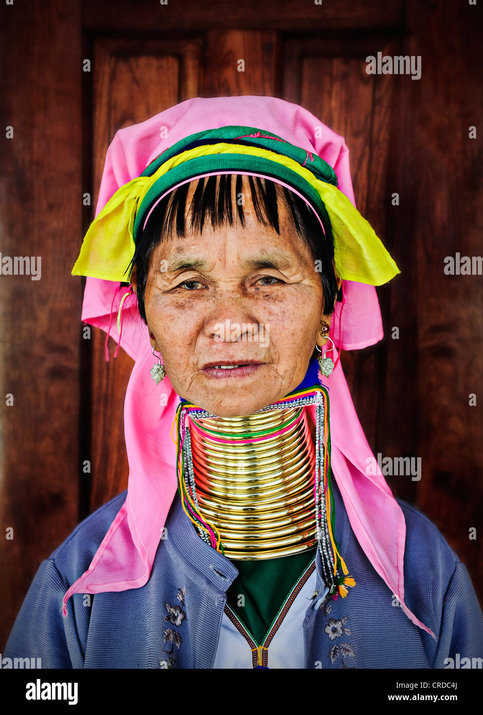 Myanmar traditional dress hi-res stock photography and images - Alamy