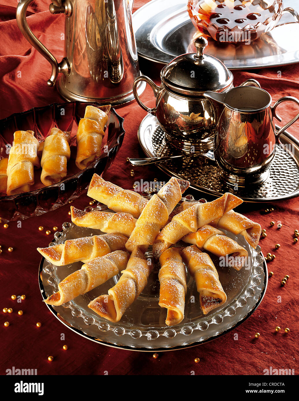 Russia plates hi-res stock photography and images - Alamy