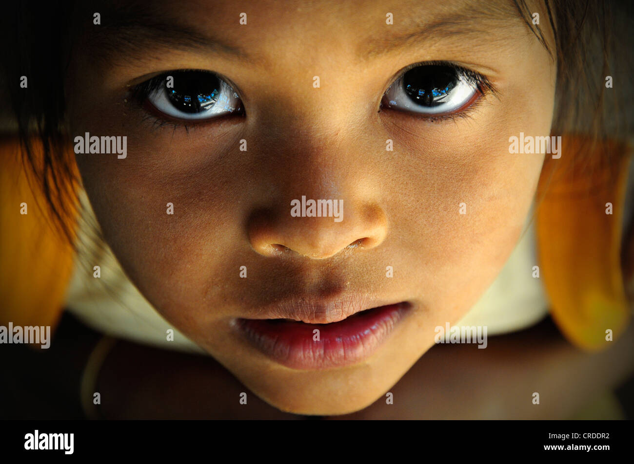 Cambodian girl hi-res stock photography and images - Alamy