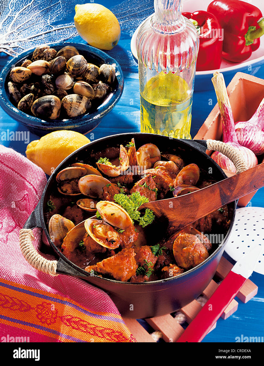 Mussel beef pot hi-res stock photography and images - Alamy