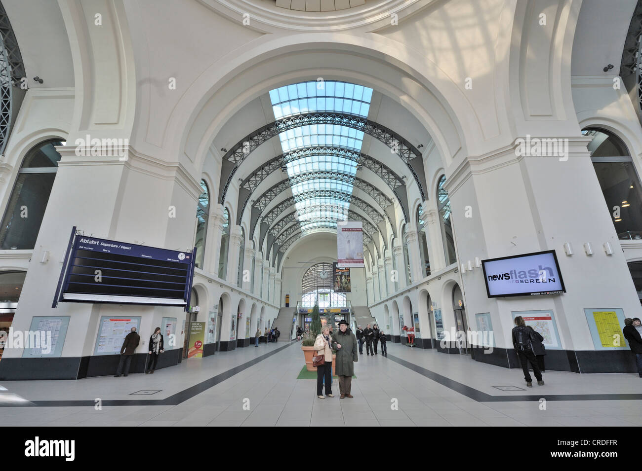 Dresden station interior germany hi-res stock photography and images ...