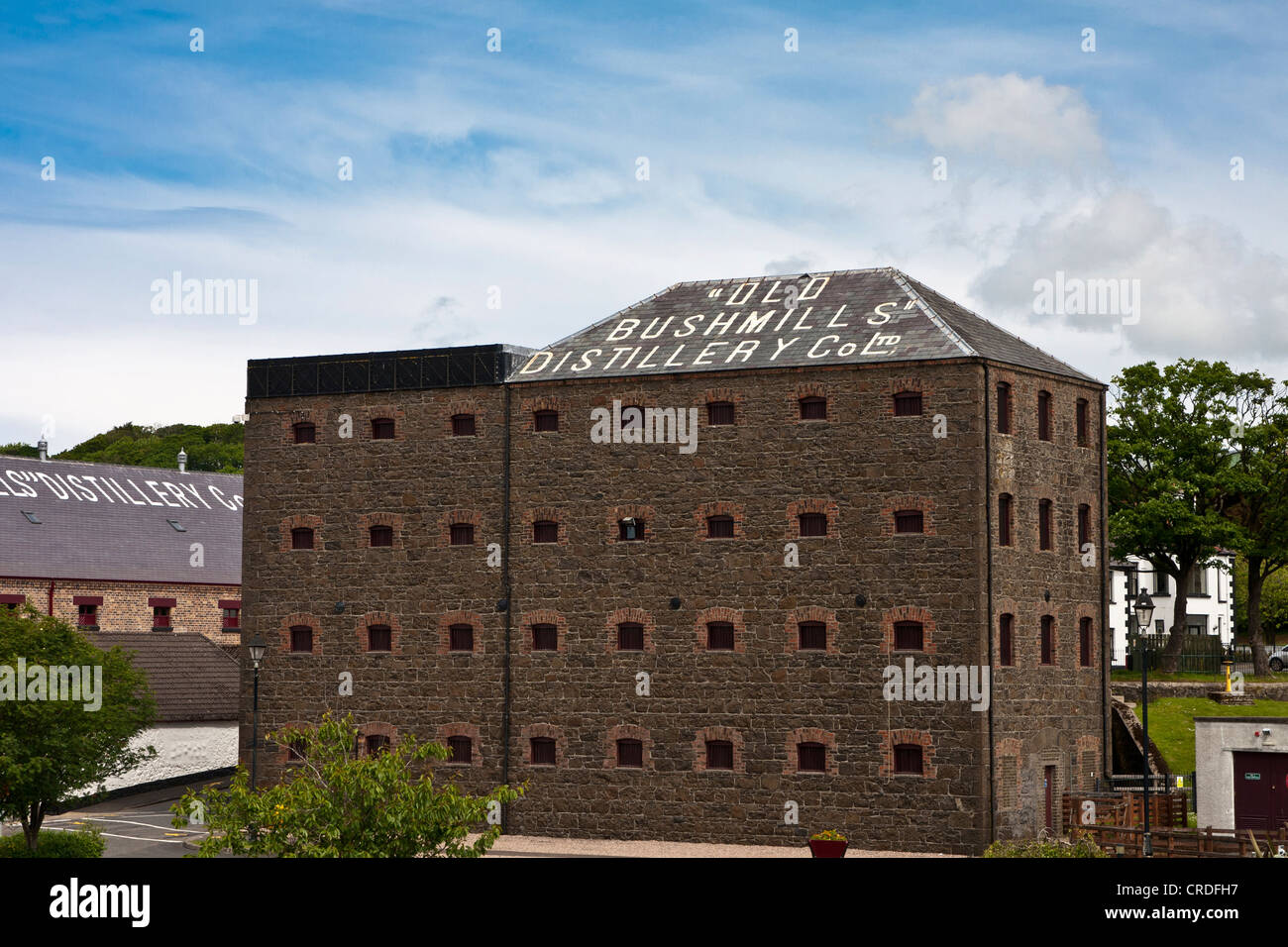 Bushmills whiskey distillery hi-res stock photography and images - Alamy