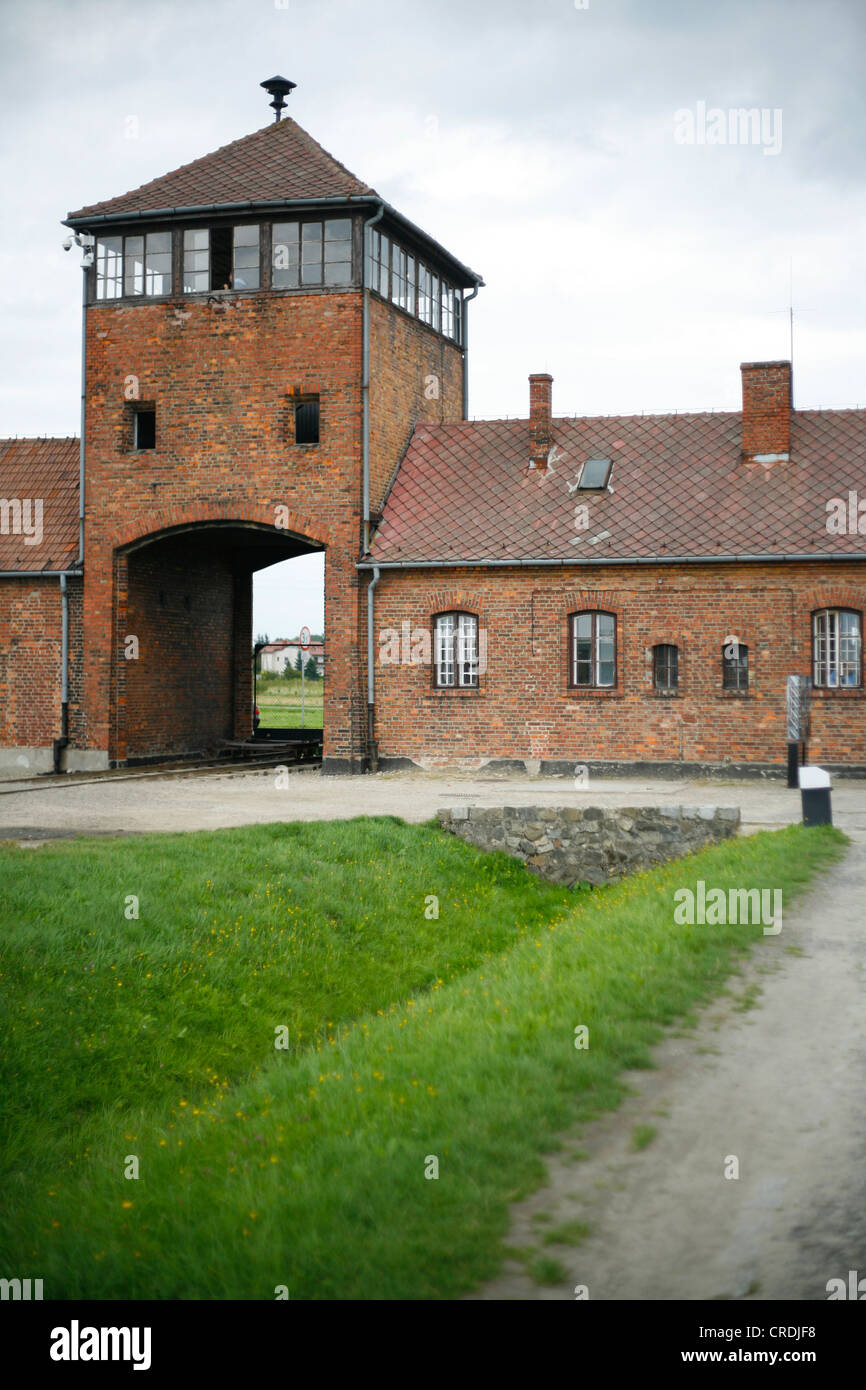Auschwitz entrance gate hi-res stock photography and images - Alamy