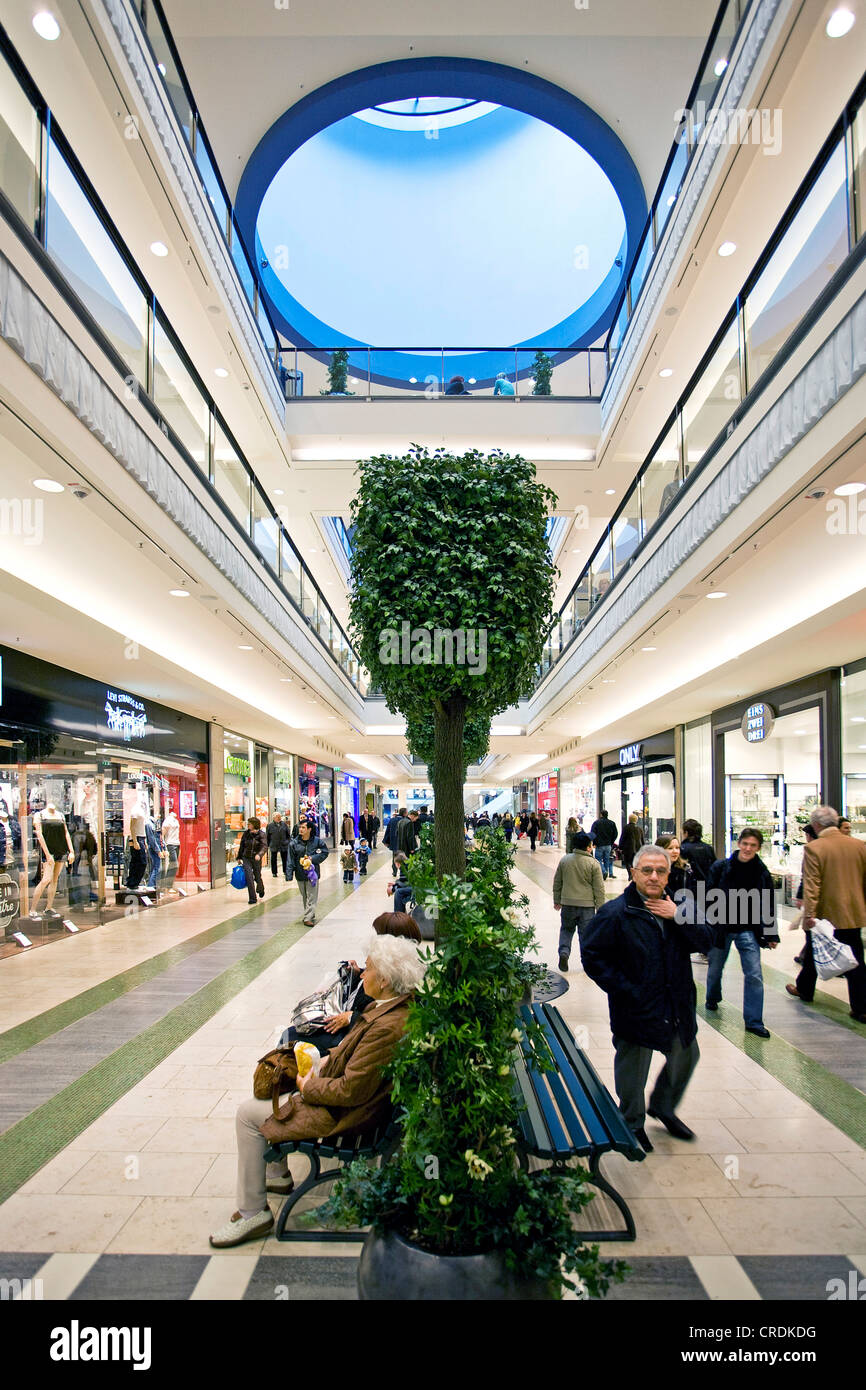 Limbecker platz shopping center hi-res stock photography and images - Alamy