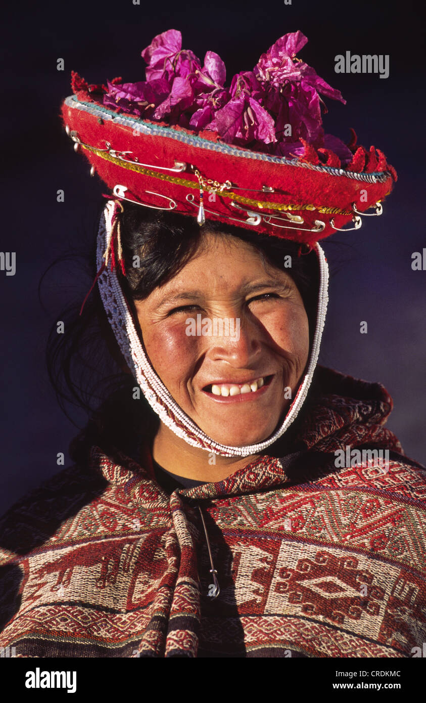 Quechua woman with traditional dress. Ollantaytambo, Peru Stock Photo ...