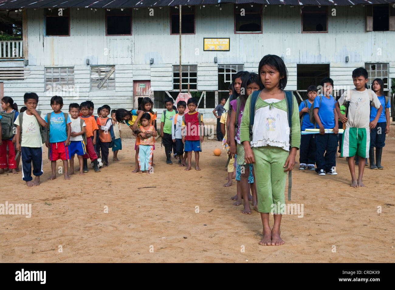 Line of school children hi-res stock photography and images - Alamy